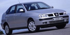 Volkswagen Polo Classic 1.6 specs (2000-2001): performance, dimensions ...